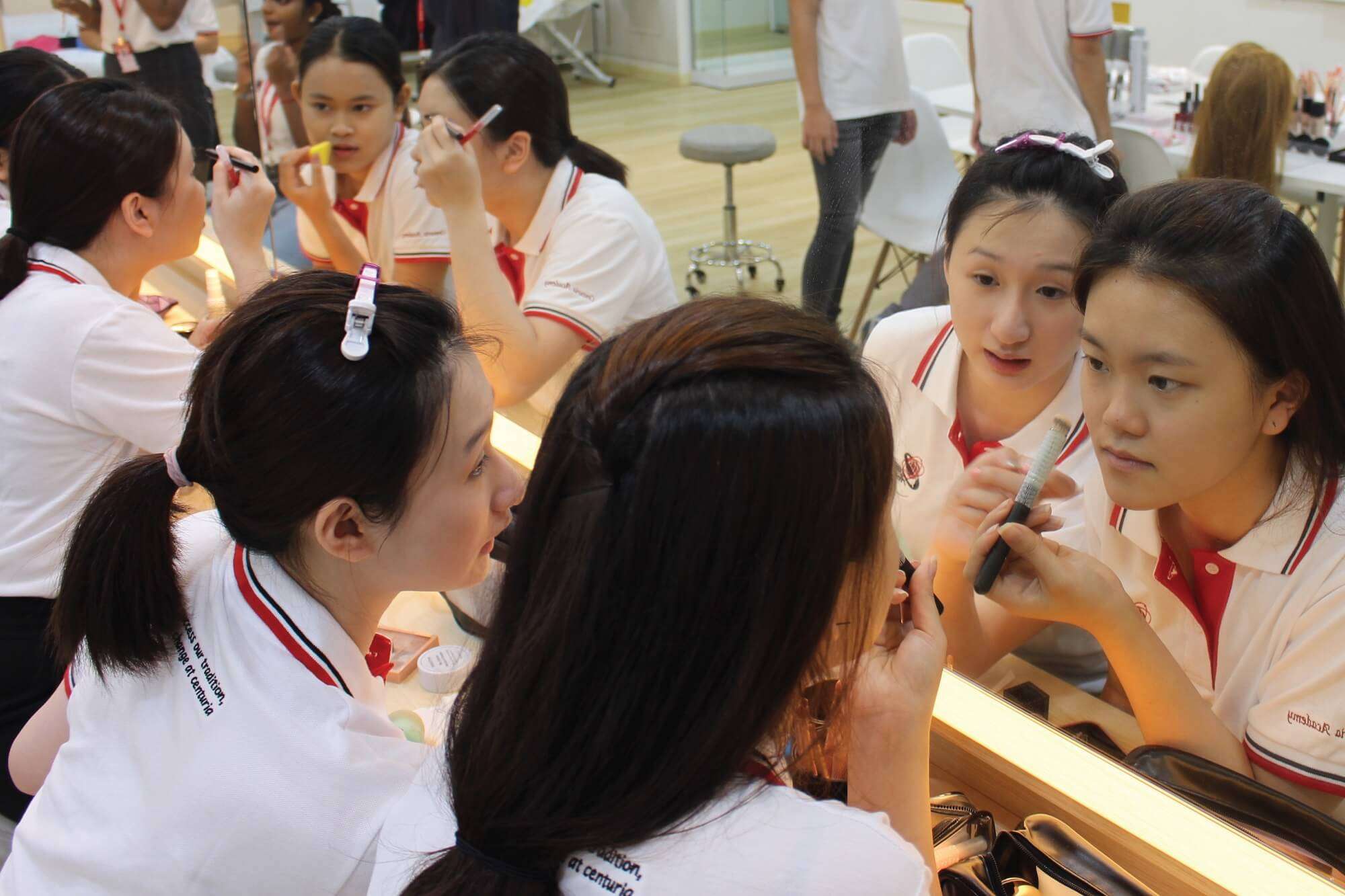 Grooming Classes - Flight Attendant Training - Cabin Crew Malaysia Academy