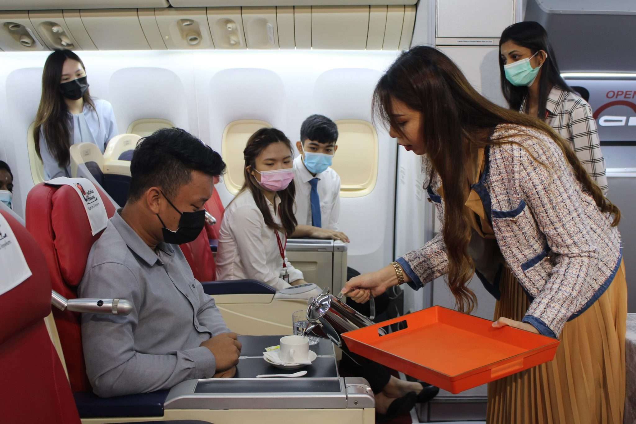 crew trainer job responsibilities - Flight Attendant Training - Cabin ...