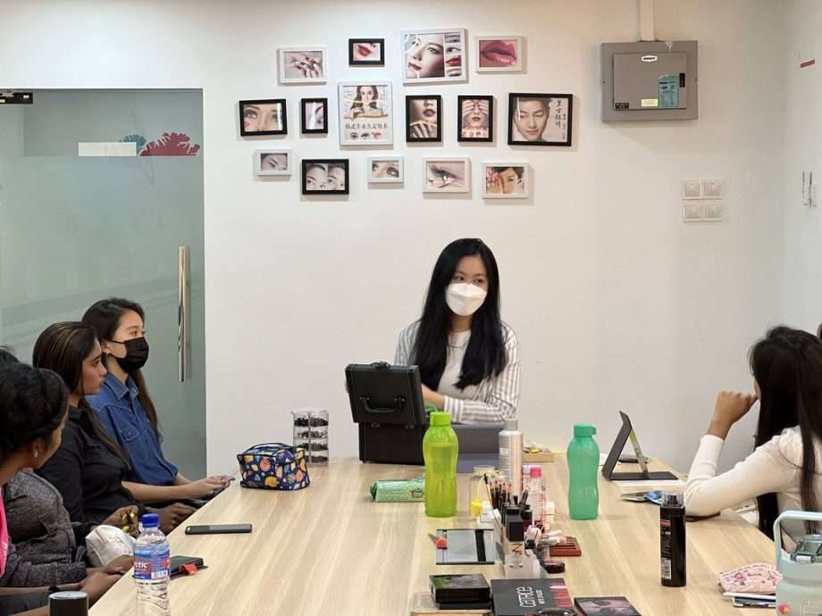 Grooming Classes - Flight Attendant Training - Cabin Crew Malaysia Academy